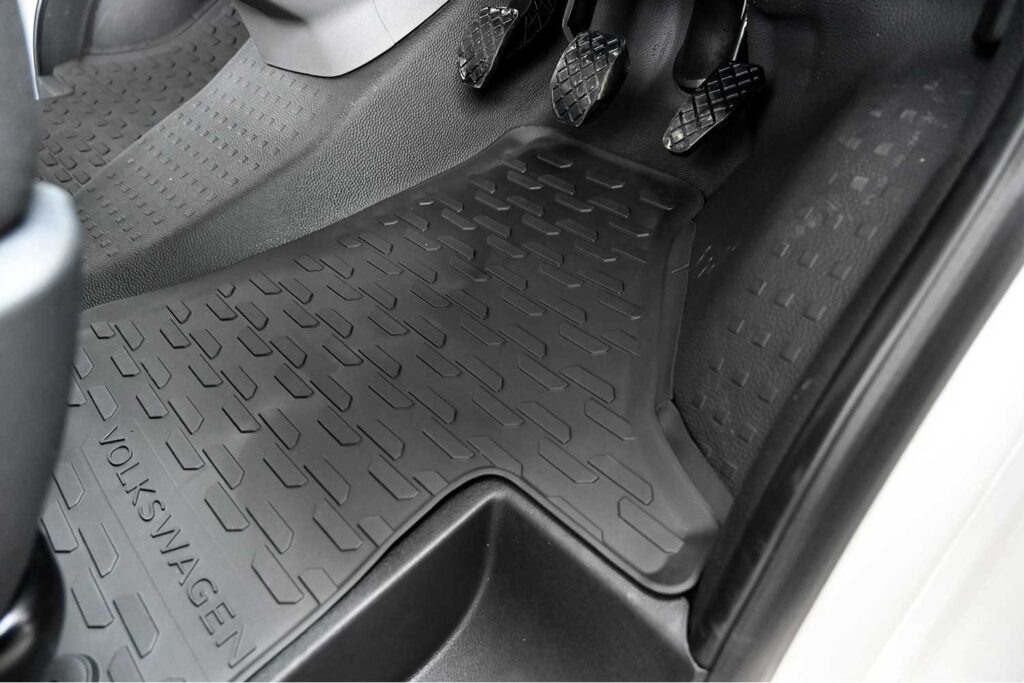 VW Transporter Rubber Floor Mats - All Volkswagen Accessories Ireland
